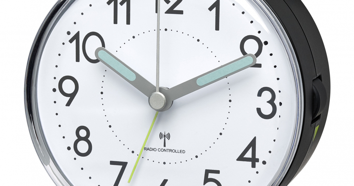 Analogue Radio-Controlled Alarm Clock | TFA Dostmann