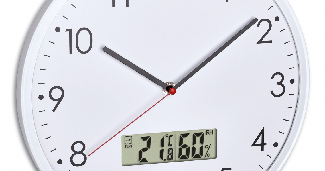 Analogue wall clock with digital thermometer and hygrometer | TFA Dostmann
