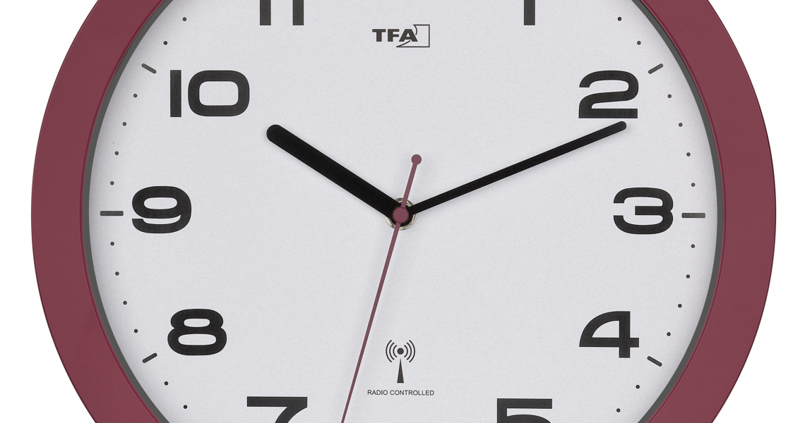 Analogue radio-controlled clock | TFA Dostmann